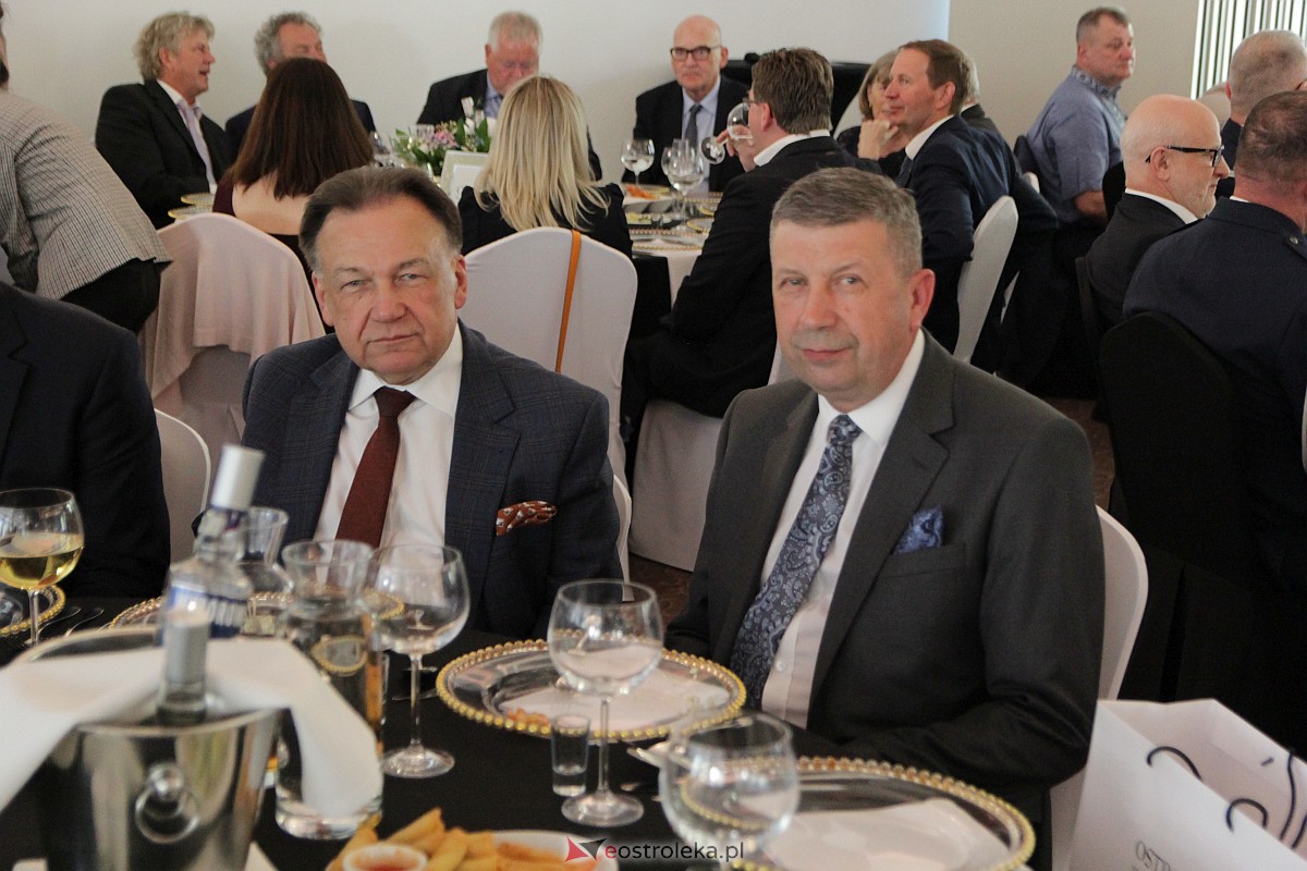 Uroczysty bankiet z okazji 650-lecia Ostrołęki. Wśród gości delegacje z ...